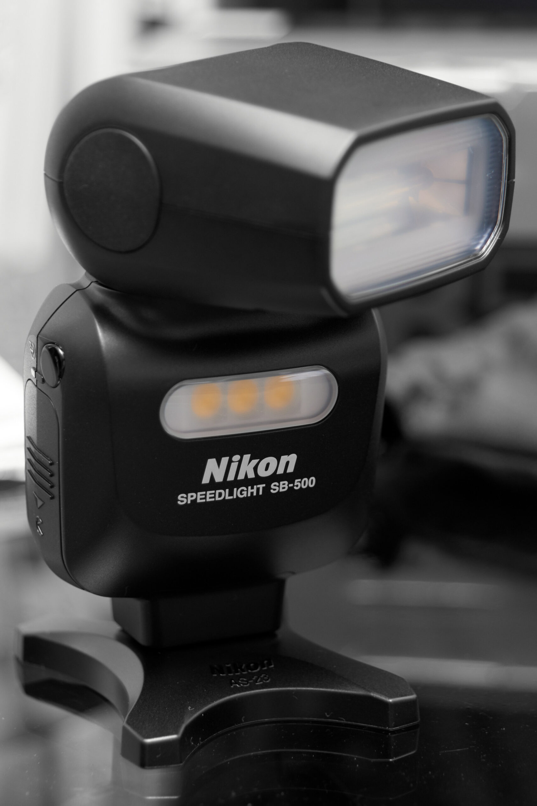 Unboxing: Nikon Speed Light SB-500